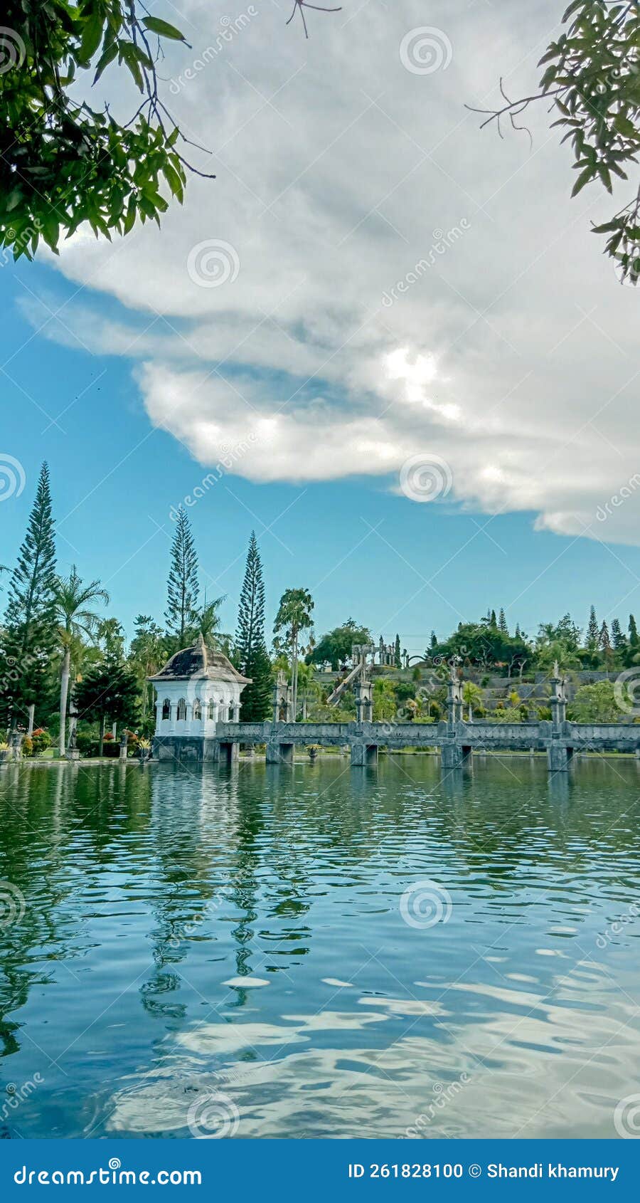 Watar Palace Lake stock photo. Image of landmark, reflection - 261828100