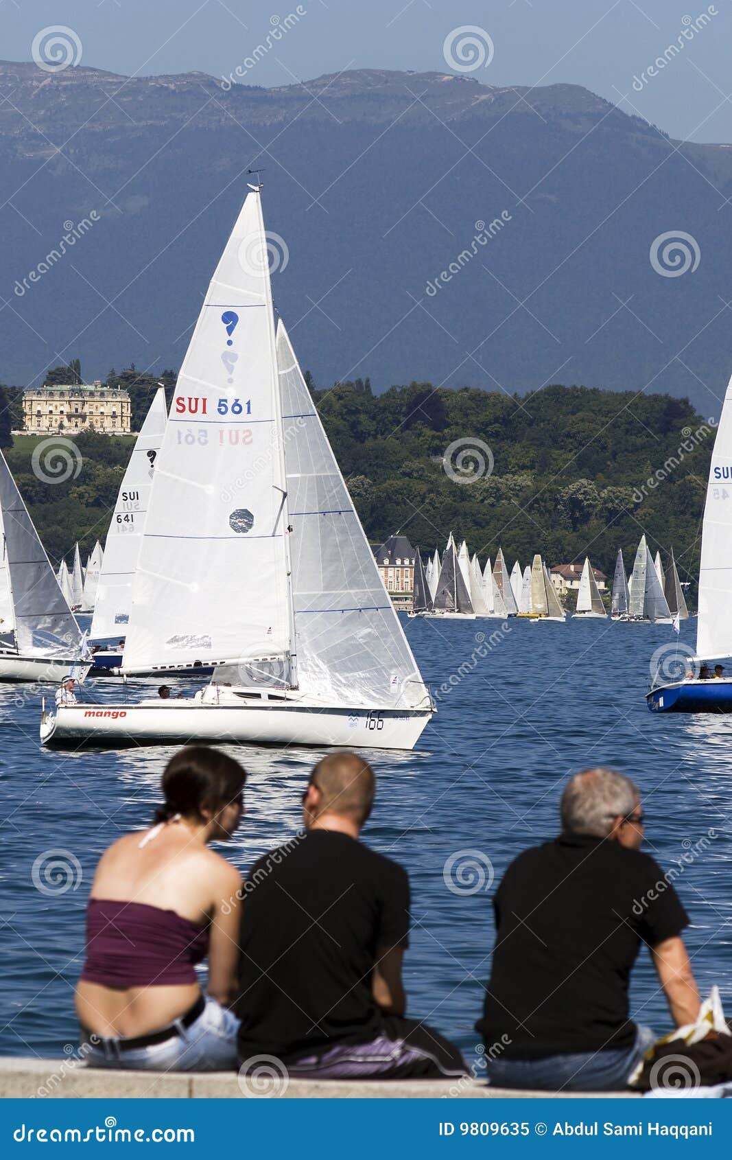 Watching the boat race editorial image. Image of regatta - 9809635