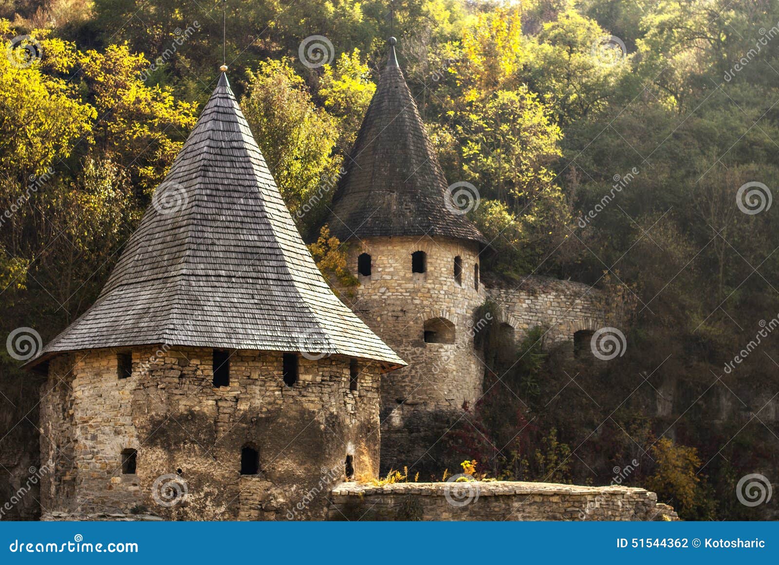 Watchtowers photo stock. Image du citadelle, palais, tour - 51544362