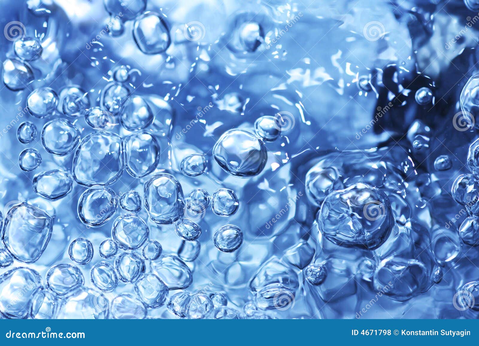 Water Bubbles Royalty Free Stock Photos - Image: 4671798