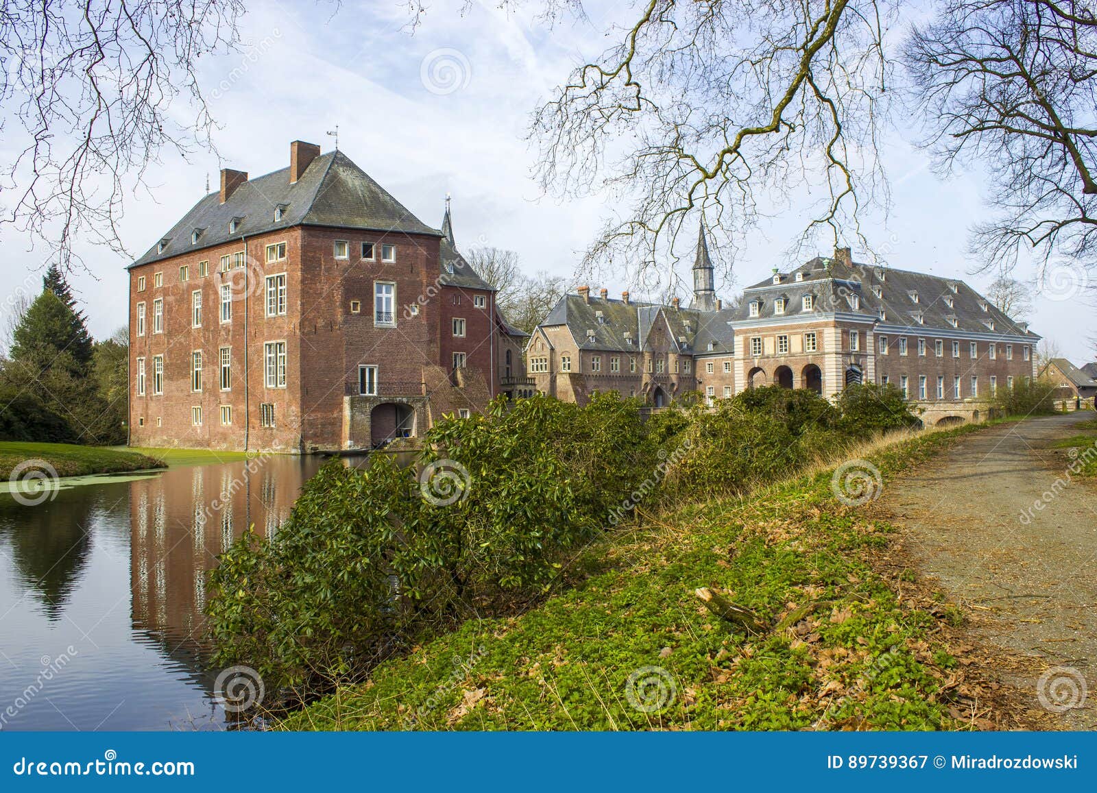 Water Castle Wissen, Germany Stock Image - Image of german, niers: 89739367