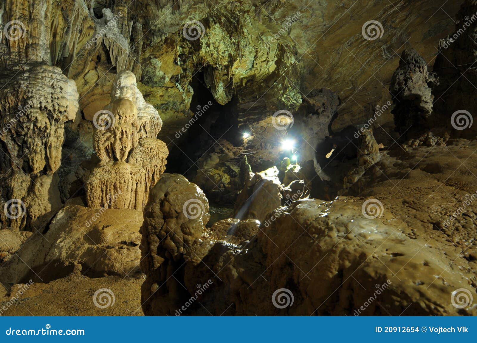 Water cave stock photo. Image of puddle, yangshuo, stones - 20912654