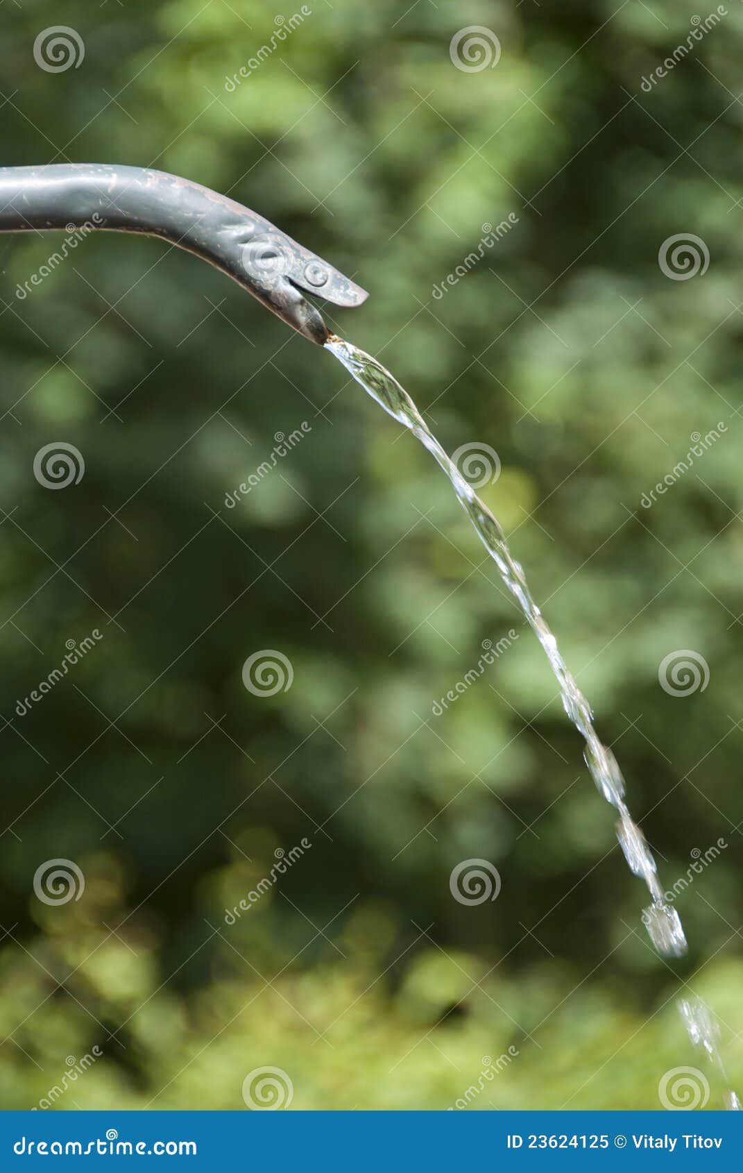Water Crane in Garden with Flowing Water Stock Image - Image of mineral ...