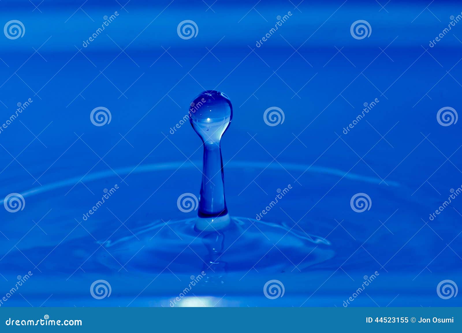 Water Drop Creates a Column upon Impact Stock Image - Image of ...