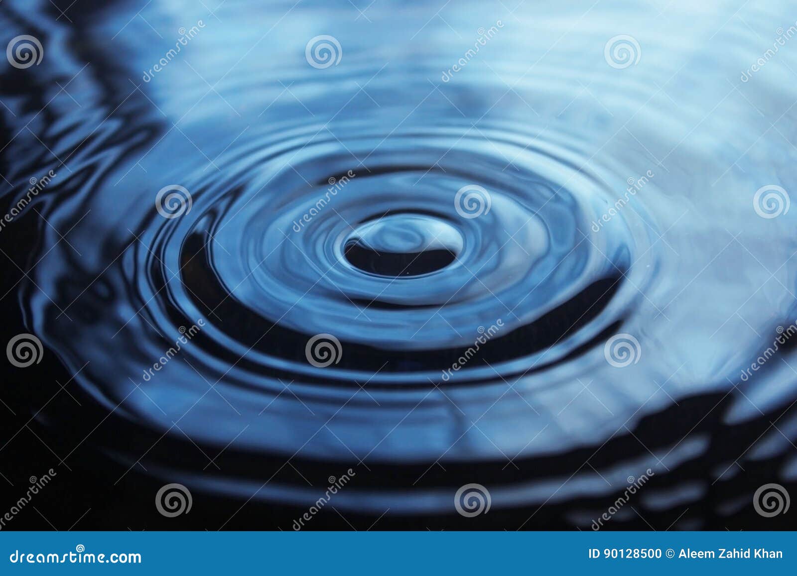 Water Drop Impact on Water Surface Stock Photo - Image of bubble ...