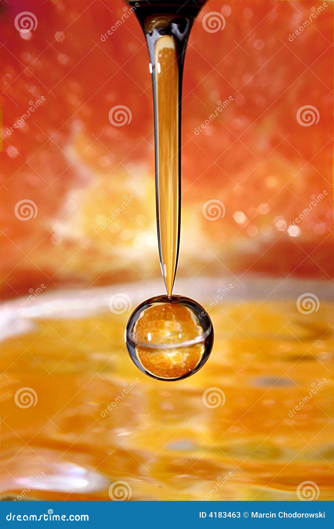 Water Drop, Orange Background Stock Image - Image of citrus, hanging ...