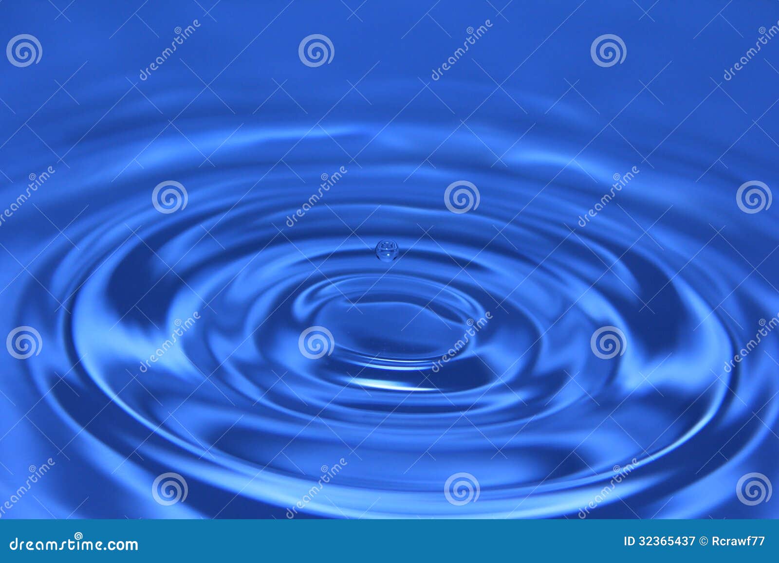 Water Droplets Falling Making Splash Stock Image - Image of circle ...