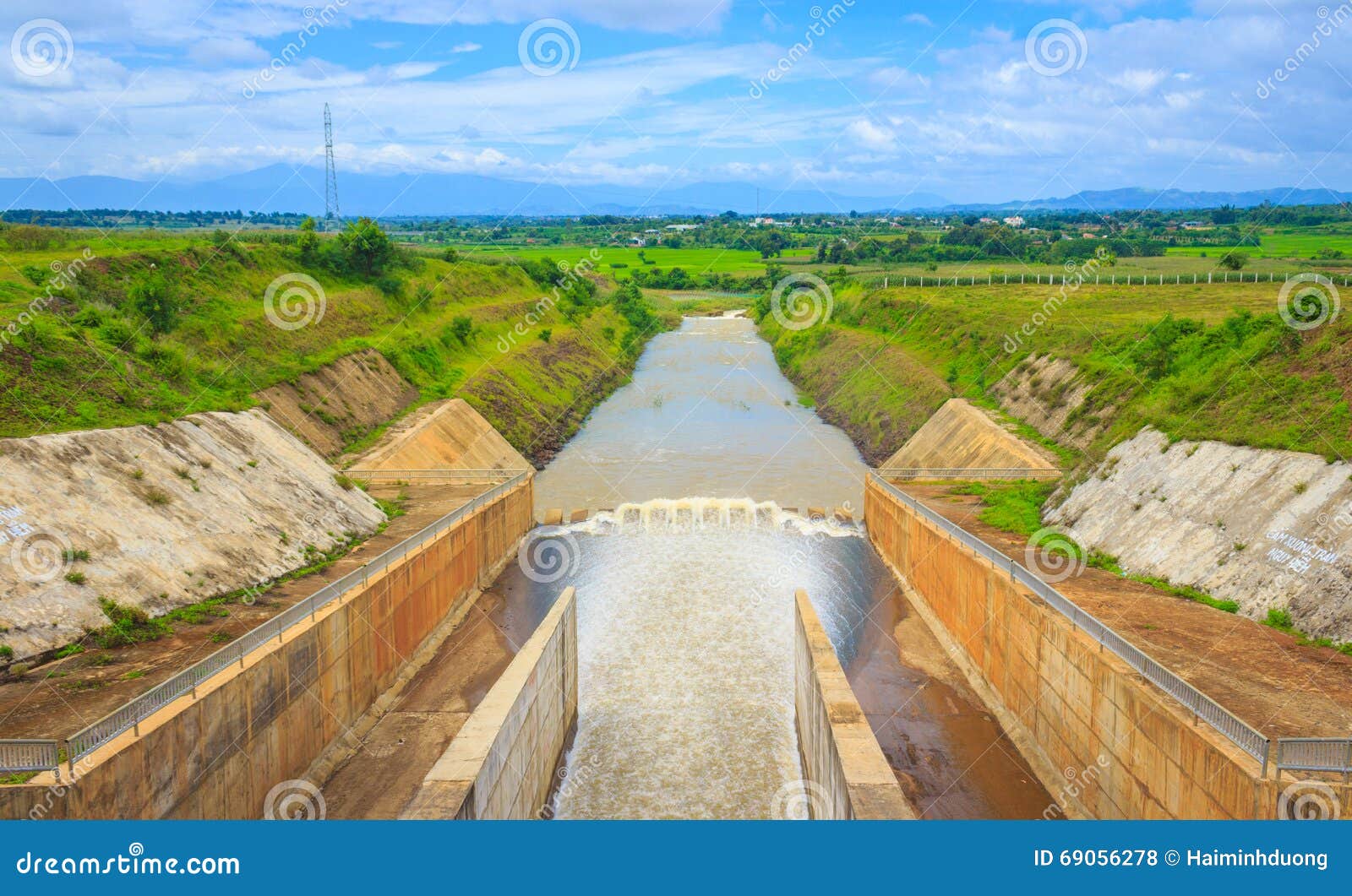 Water Fall Down Over the Dam Stock Photo - Image of blurred, concrete ...