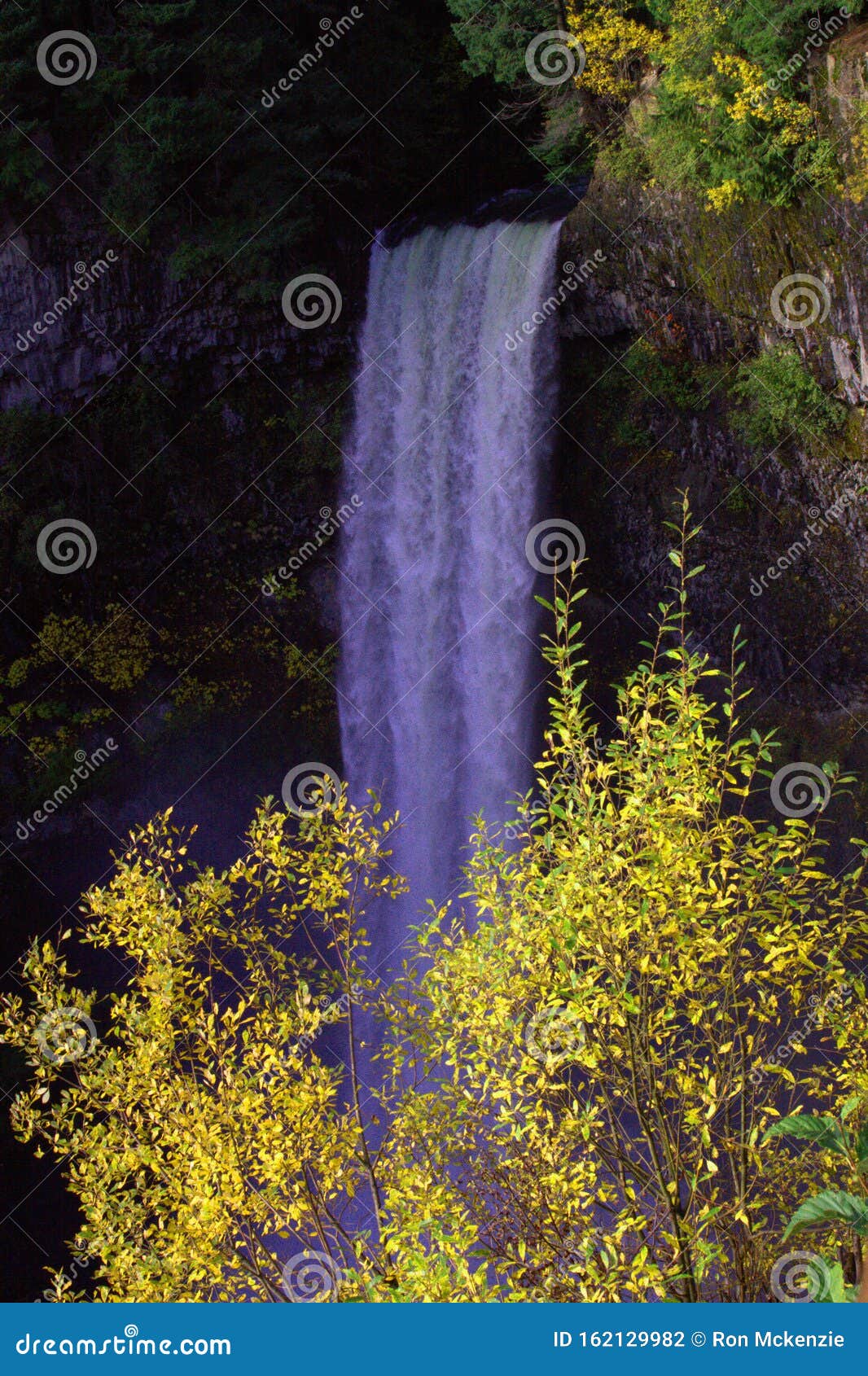 Water Fall with Fall Colors Stock Photo - Image of color, fall: 162129982