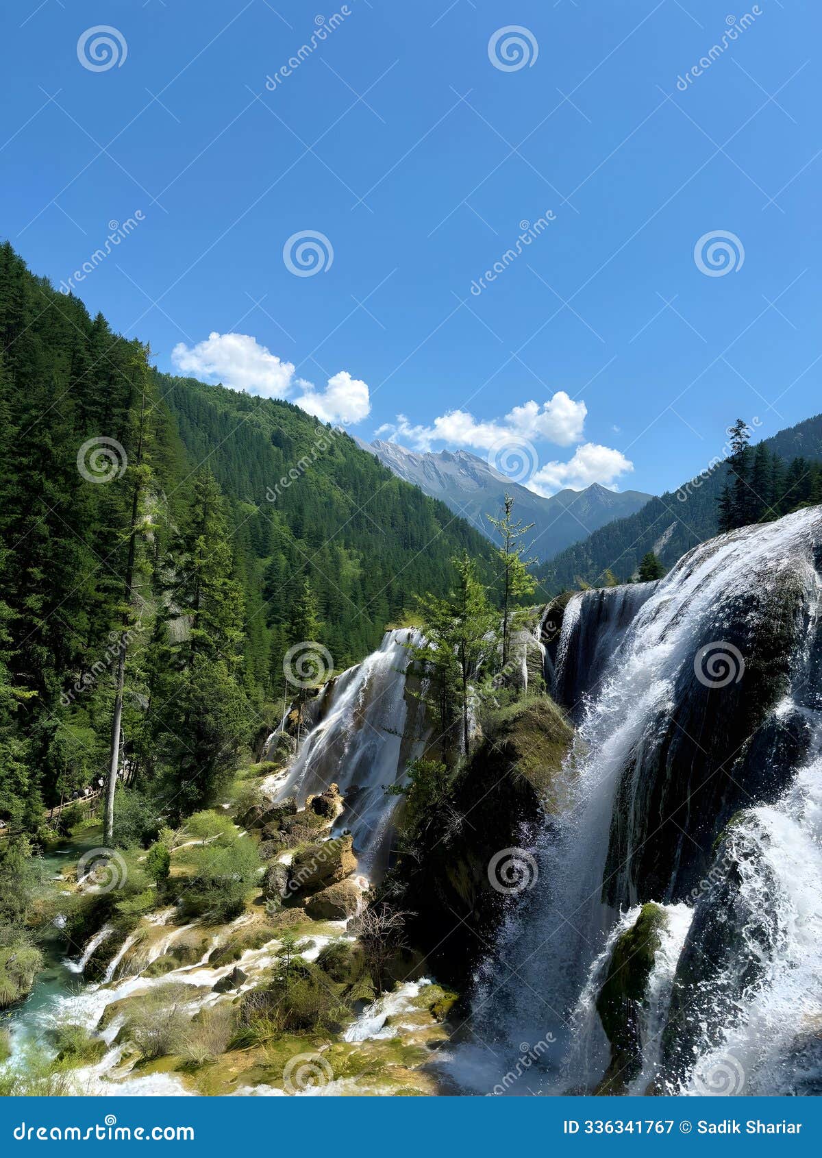 Beautiful Natural Waterfall View in Mountain Stock Image - Image of ...
