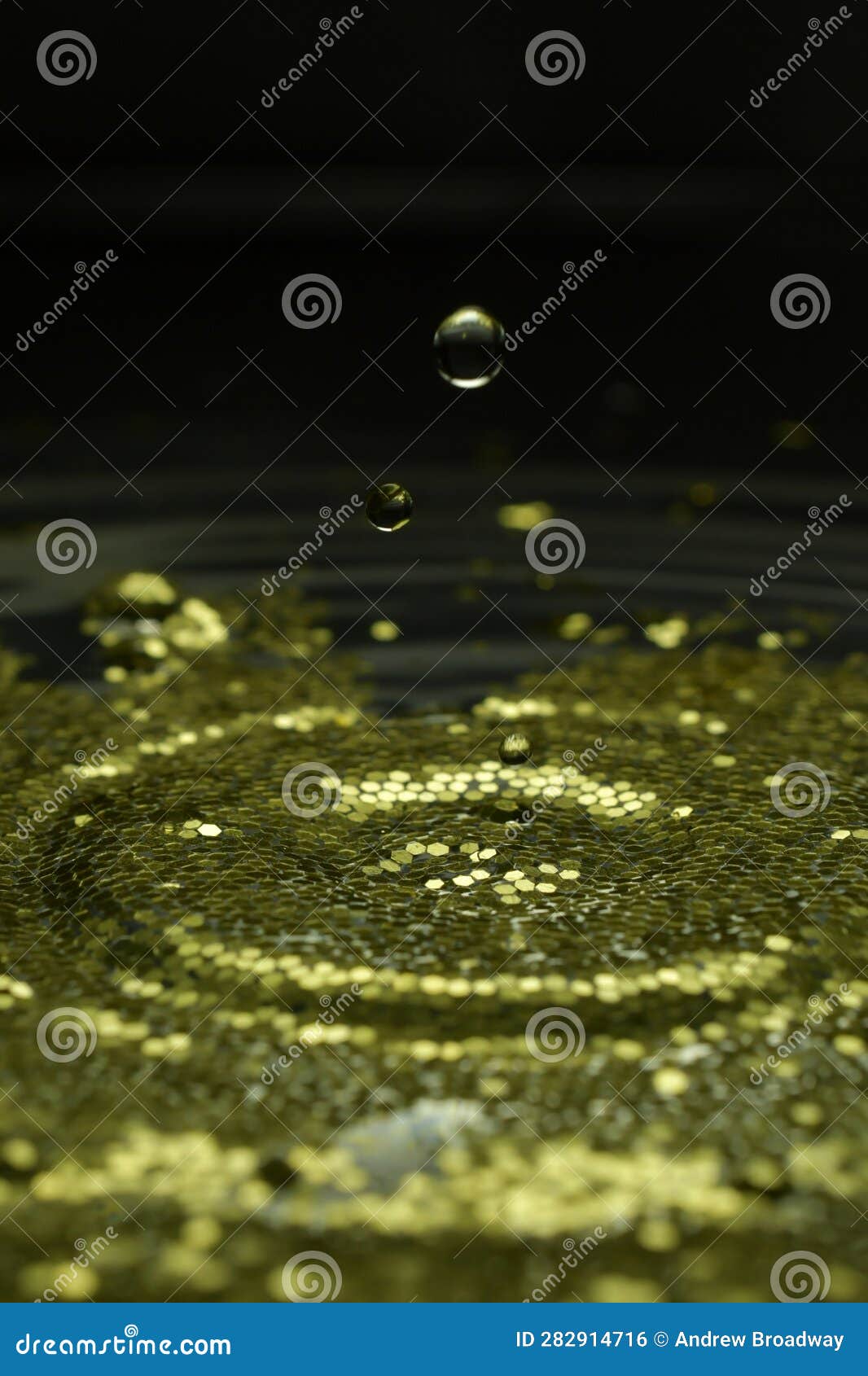 Water Falling Dripplets 031 Stock Photo - Image of circle, waters ...