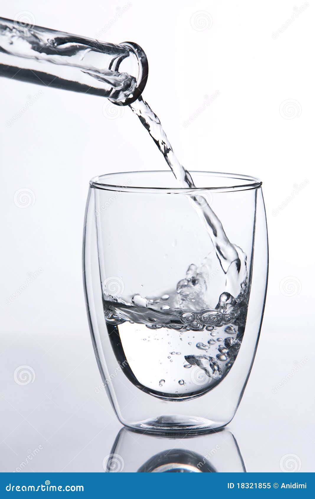 Water falling into glass stock image. Image of drop, splashing - 18321855