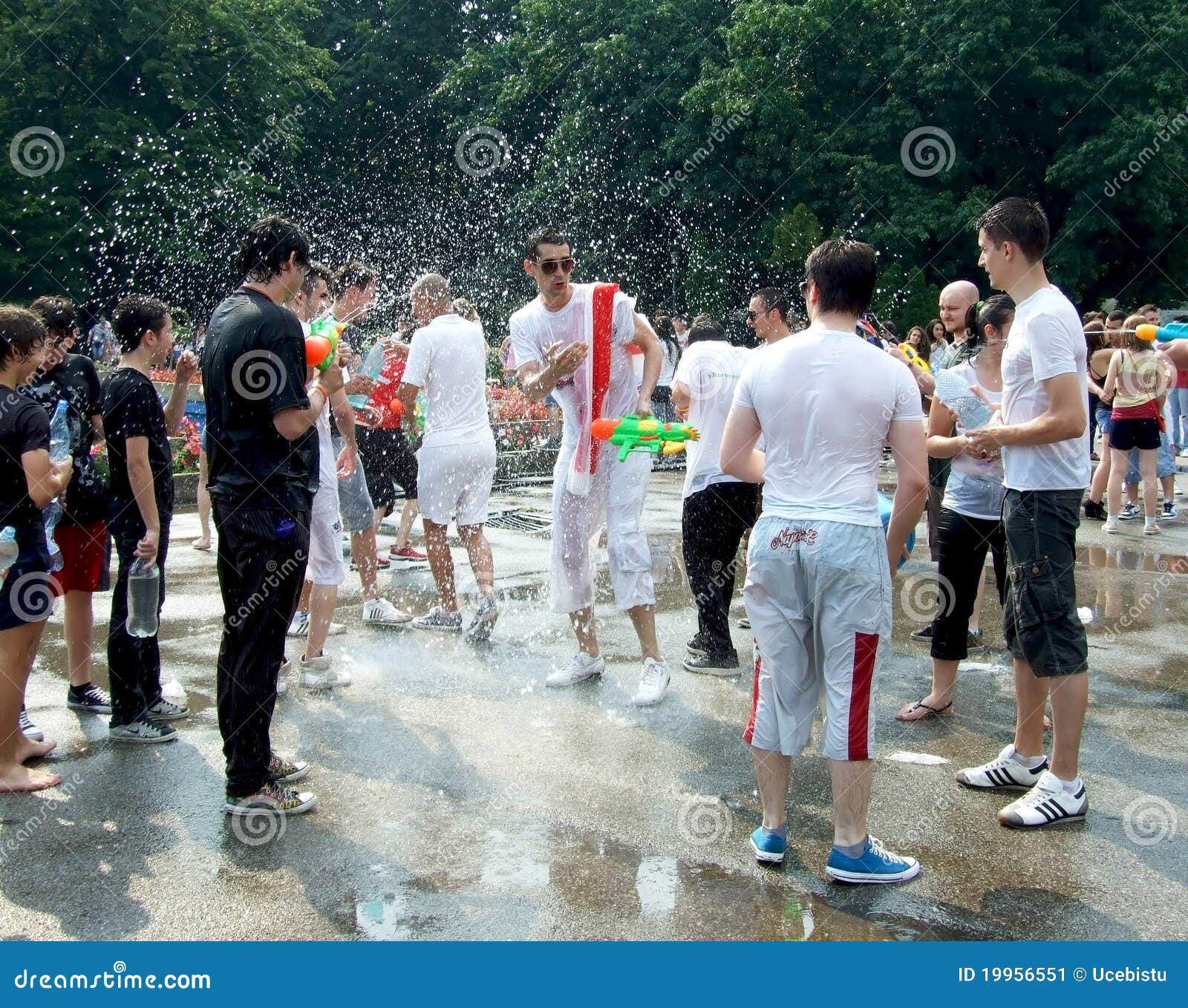 Water fight editorial photo. Image of park, event, drops - 19956551