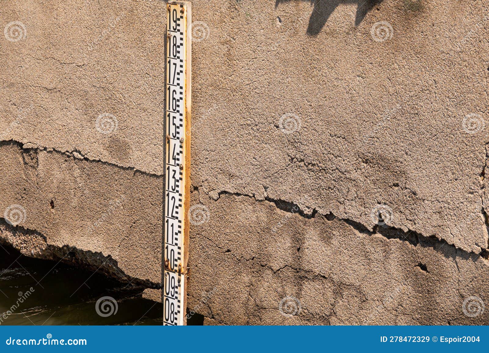 Water Flood Meter in a Pond Stock Image - Image of staff, gauge: 278472329
