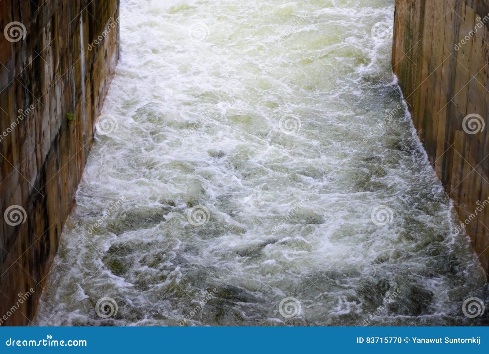 Water flow on dam spillway stock photo. Image of flow - 83715770