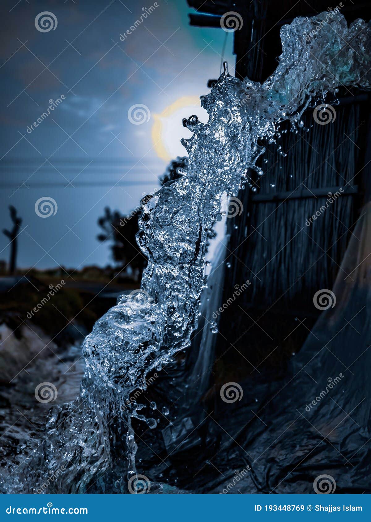 Water flow sunlight stock image. Image of sunlight, flow - 193448769