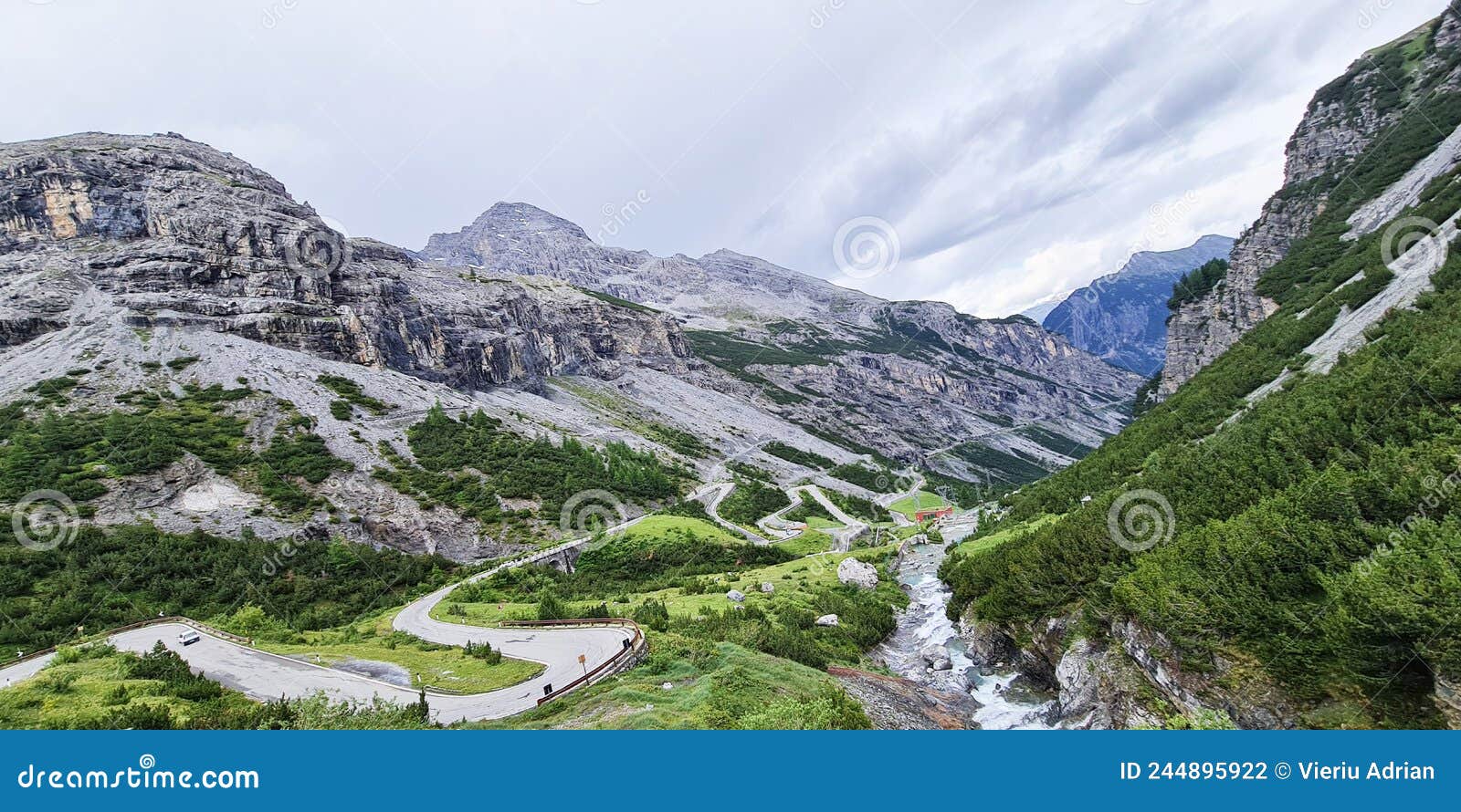 Water Flowing through the Mountains , Beautiful Nature Background Stock ...