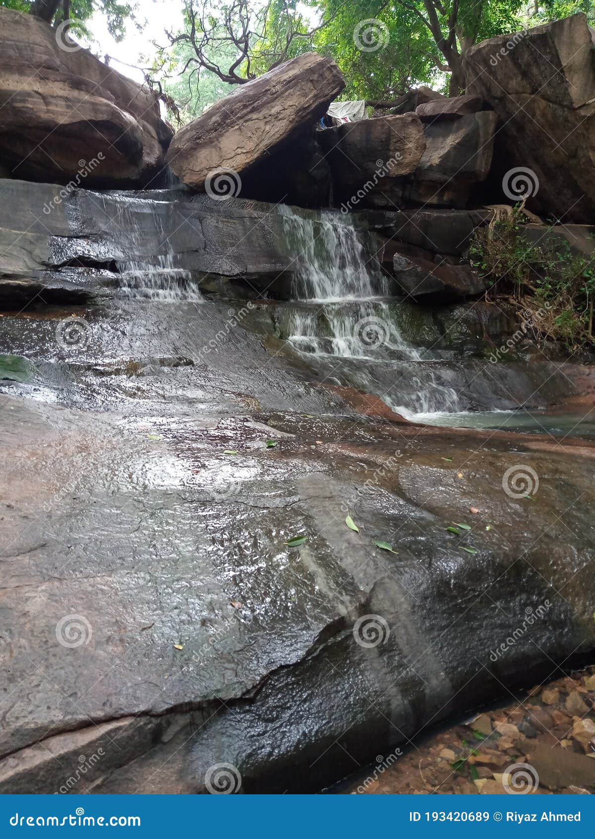 Water Flowing from the Rocks Stock Image - Image of flowing, water ...