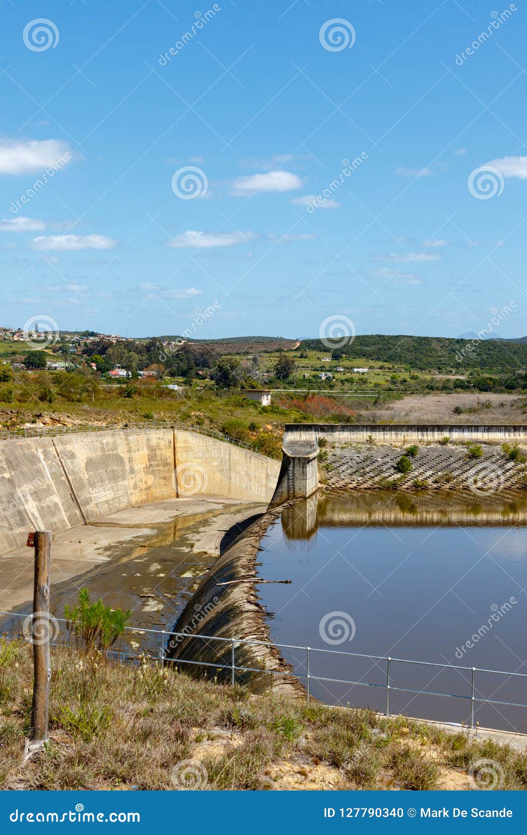 The Water Flowing To the Side Edge of the Dam Stock Photo - Image of ...