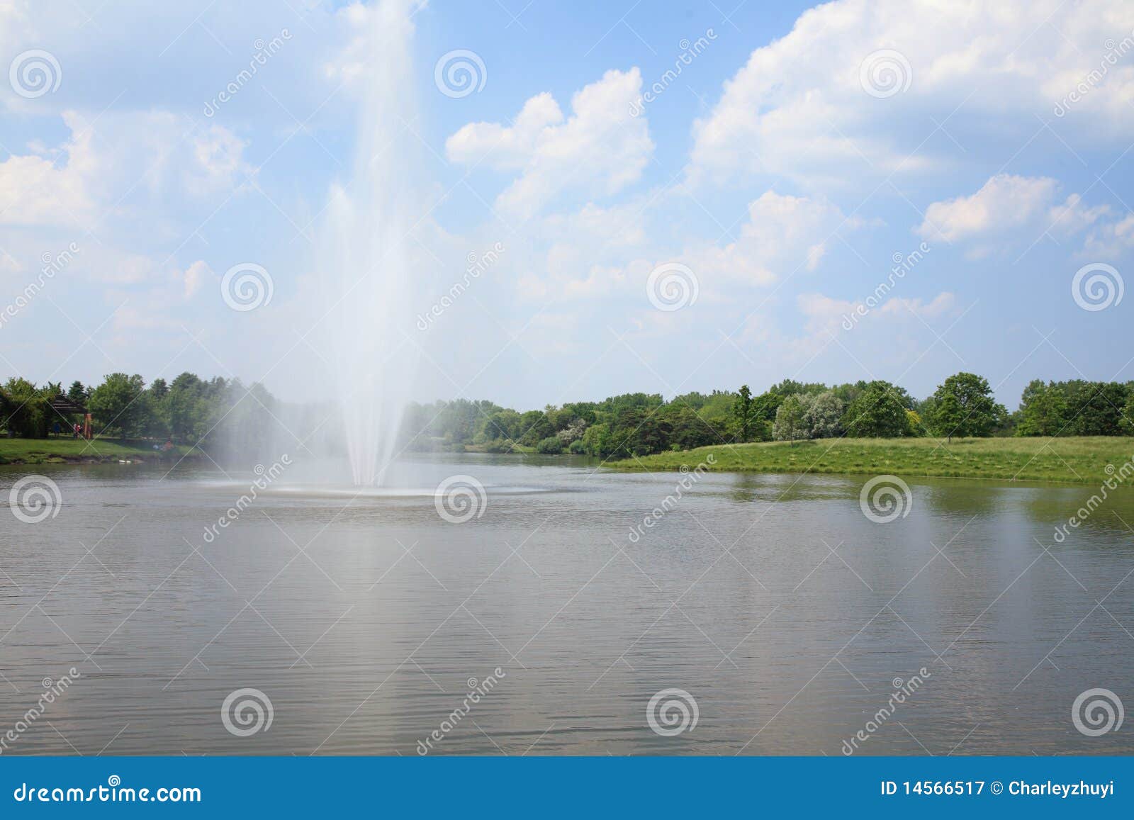 Water fountain in lake stock image. Image of water, botanical - 14566517