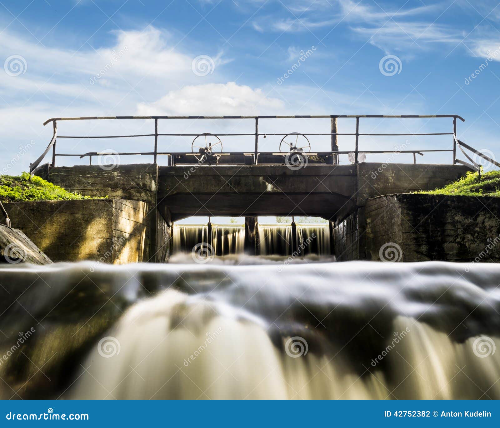 Water Gate in the System of Lakes in Peterhof on a Sunny Day Stock ...