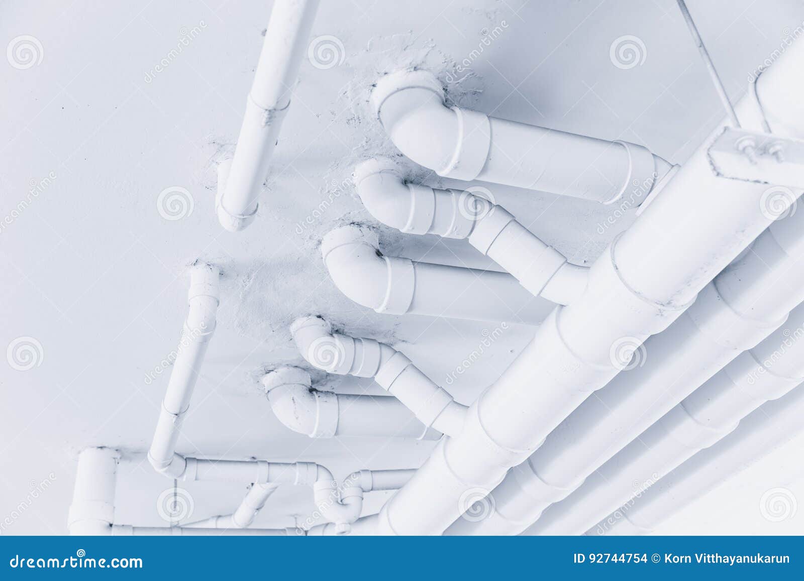 Water Pipe Engineering, Clean Line Watering System Stock Photo - Image ...