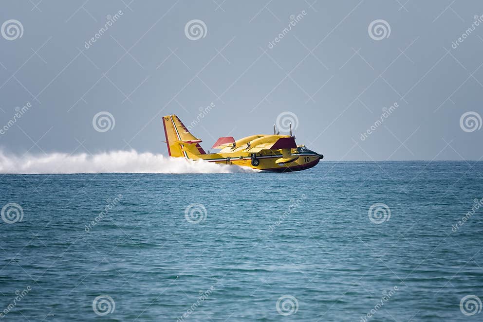 Water plane landing stock image. Image of humidity, water - 7122279
