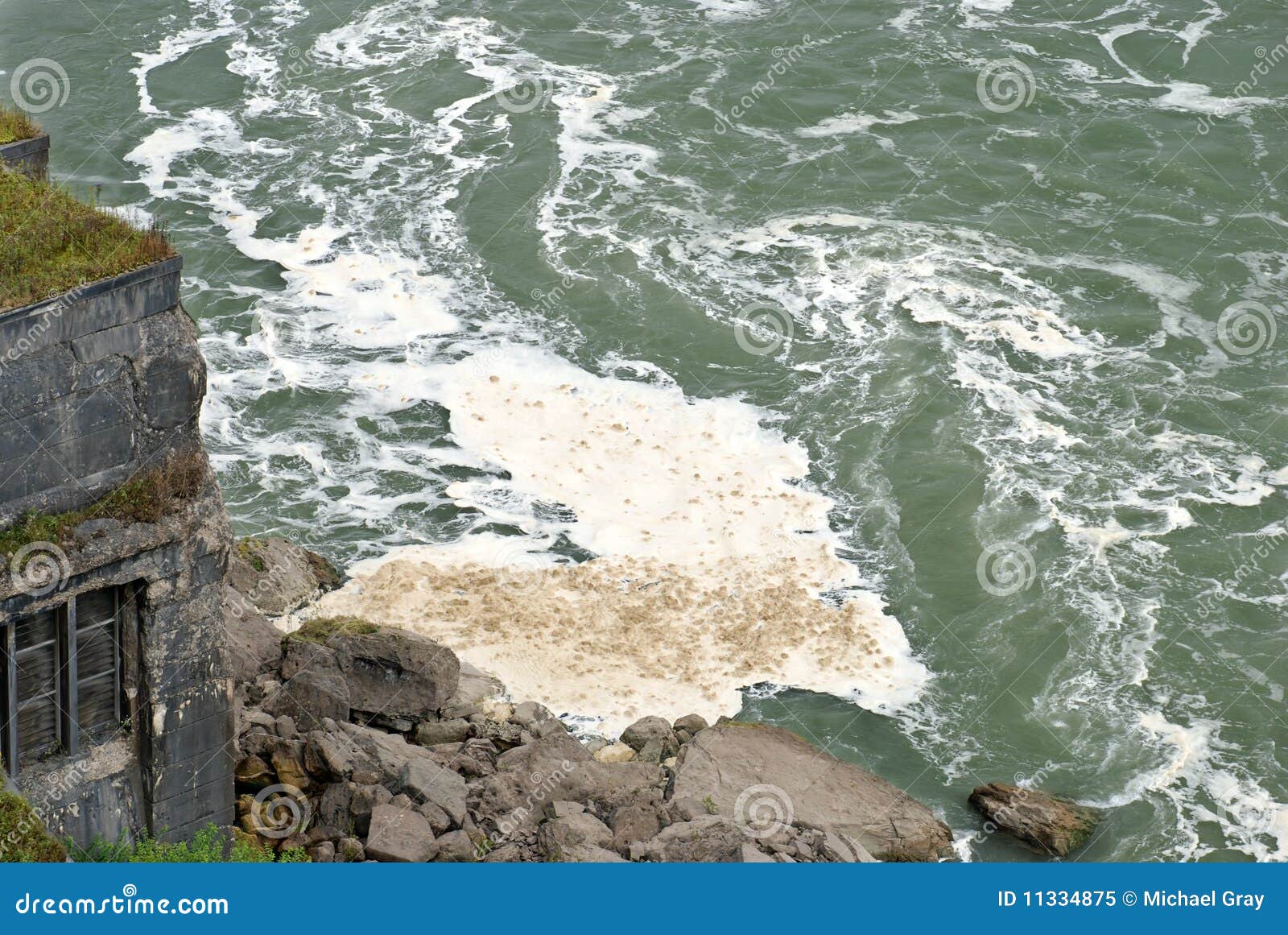 1,300 Water Foam Pollution River Photos - Free & Royalty-Free Stock ...