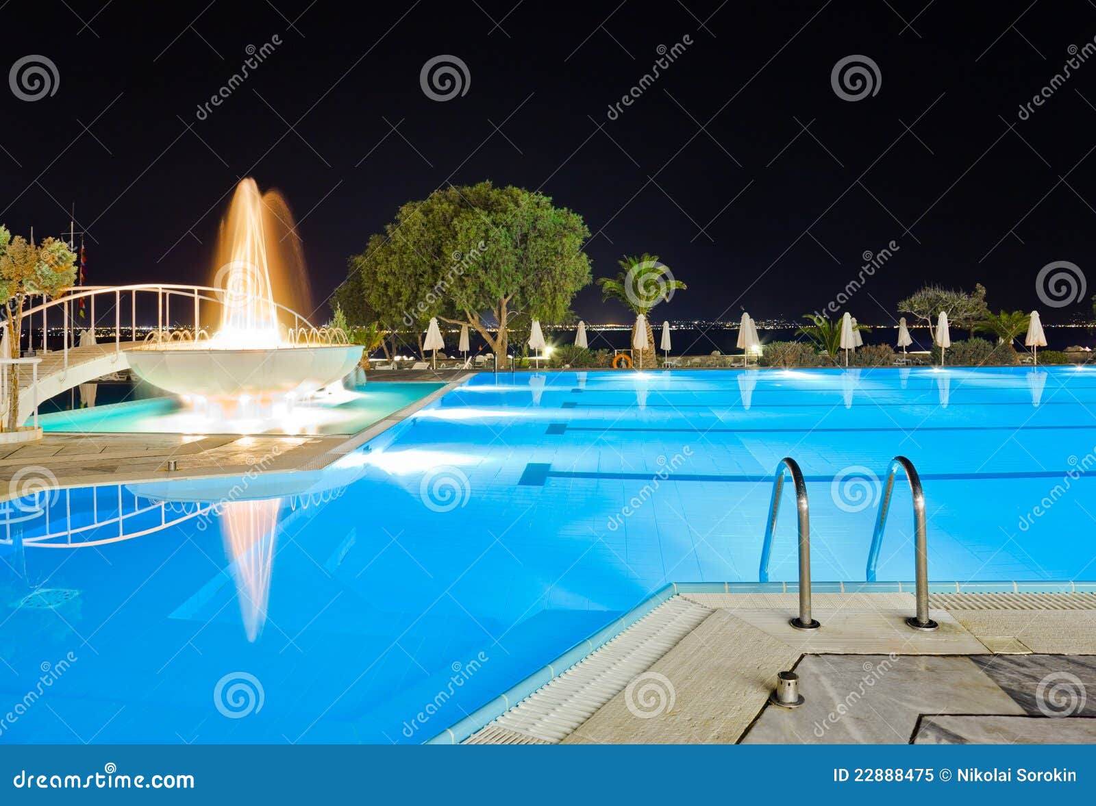 Water Pool and Fountain at Night Stock Image - Image of pool, nature ...