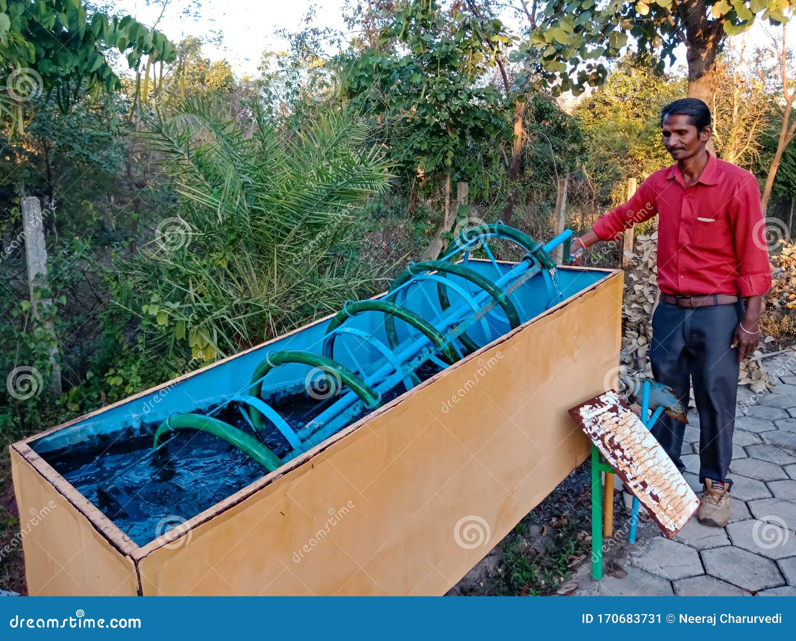 Water Pulling Concept Displaying with Science Model in Park in India ...