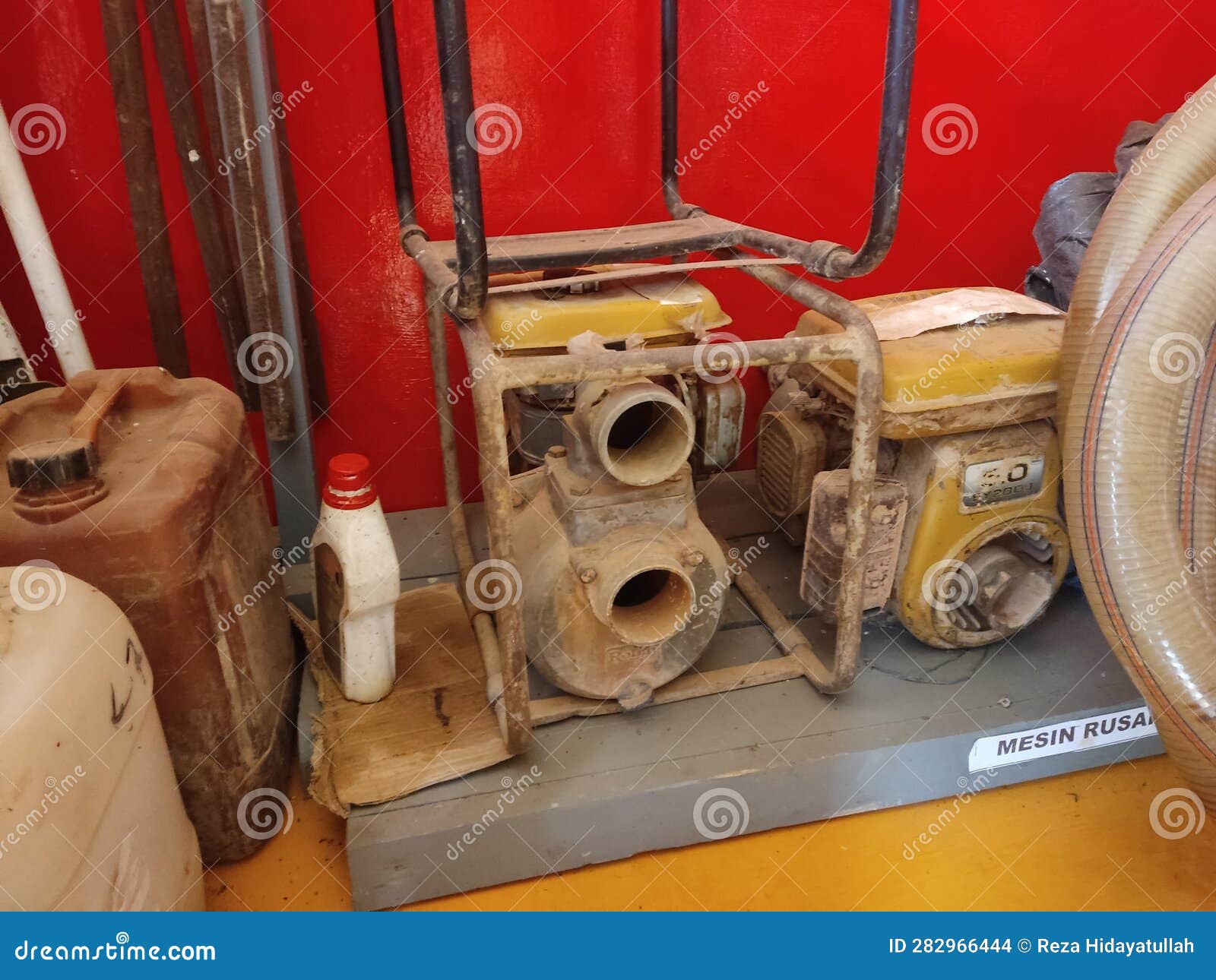 Water pump machine editorial stock image. Image of room - 282966444
