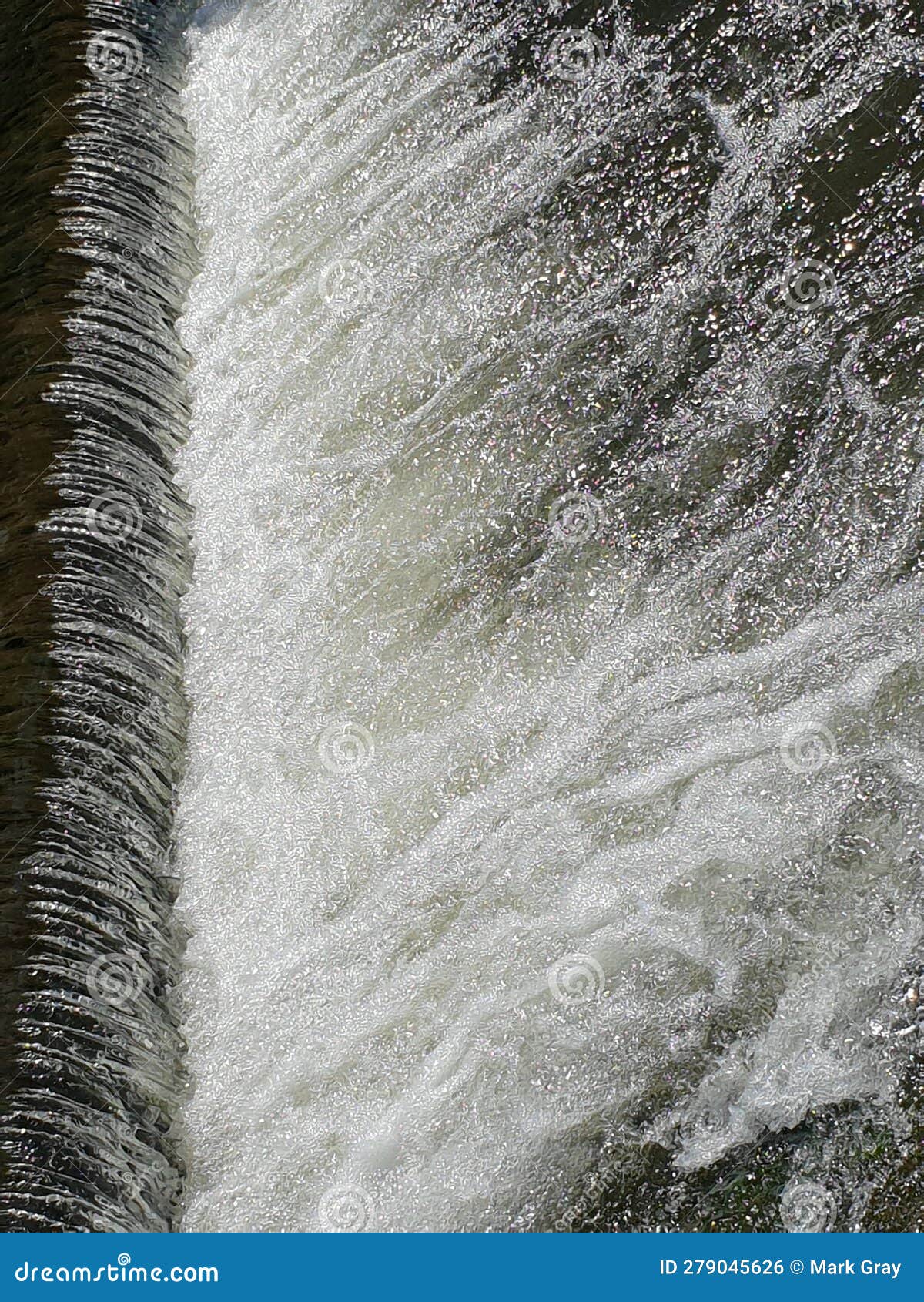 Fresh Refreshing Water on the Move Stock Photo - Image of winter, leaf ...