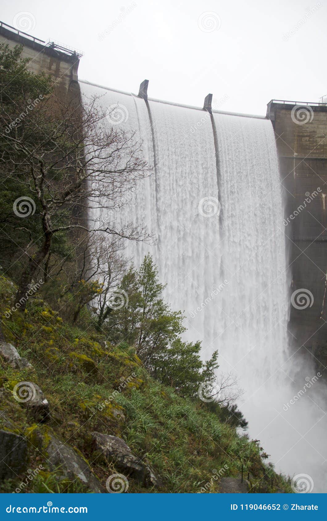 Dam unloading water stock photo. Image of concrete, lake - 119046652