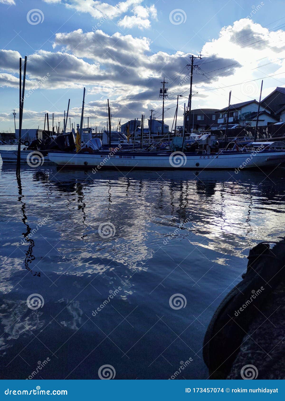 Water Slash for the Boat Sun Glowing Editorial Stock Image - Image of ...