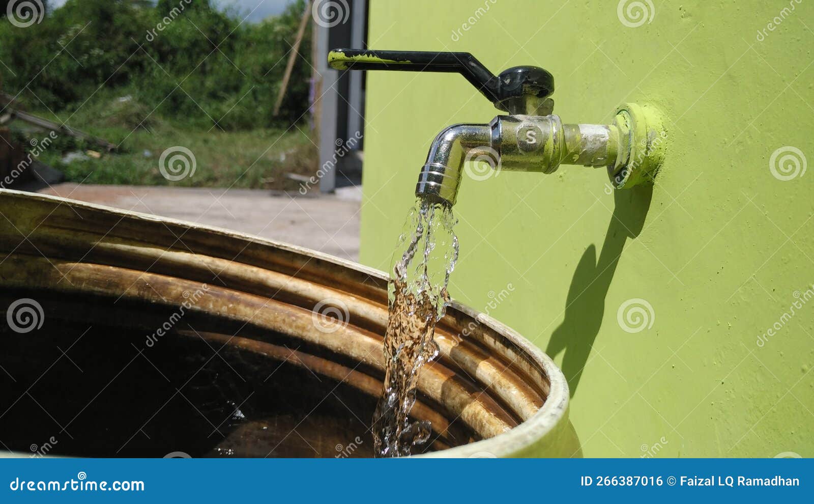 Water spalsh stock photo. Image of water, spalsh, tank - 266387016