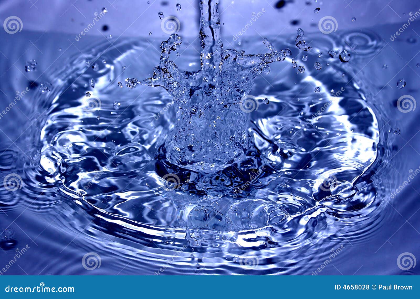 Water Spash in Sink stock photo. Image of waterdrops, drop - 4658028