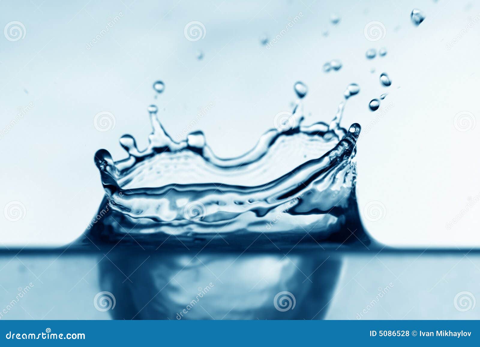 Water splash stock photo. Image of bubble, backgrounds - 5086528