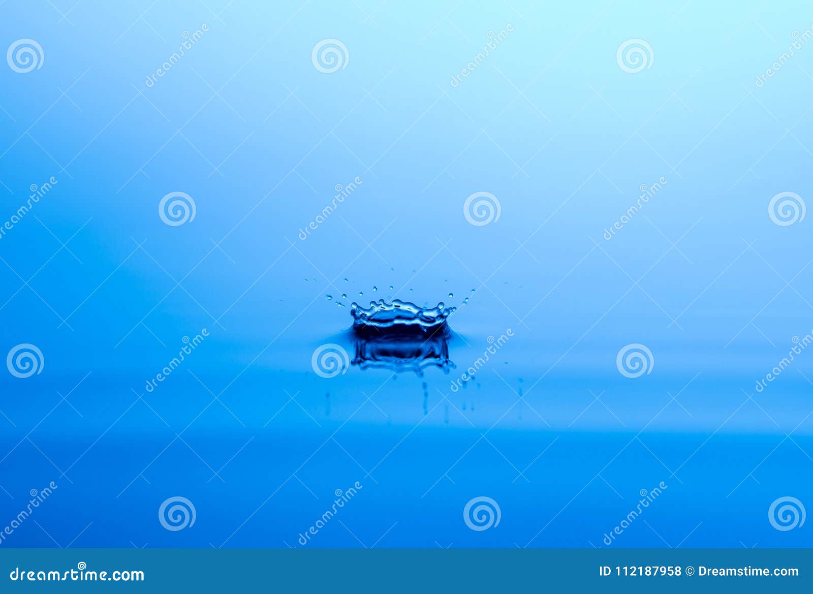 Water splash crown stock photo. Image of nature, drop - 112187958
