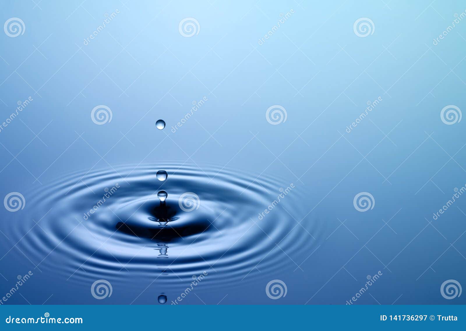 Falling drop of water stock image. Image of light, fall - 141736297