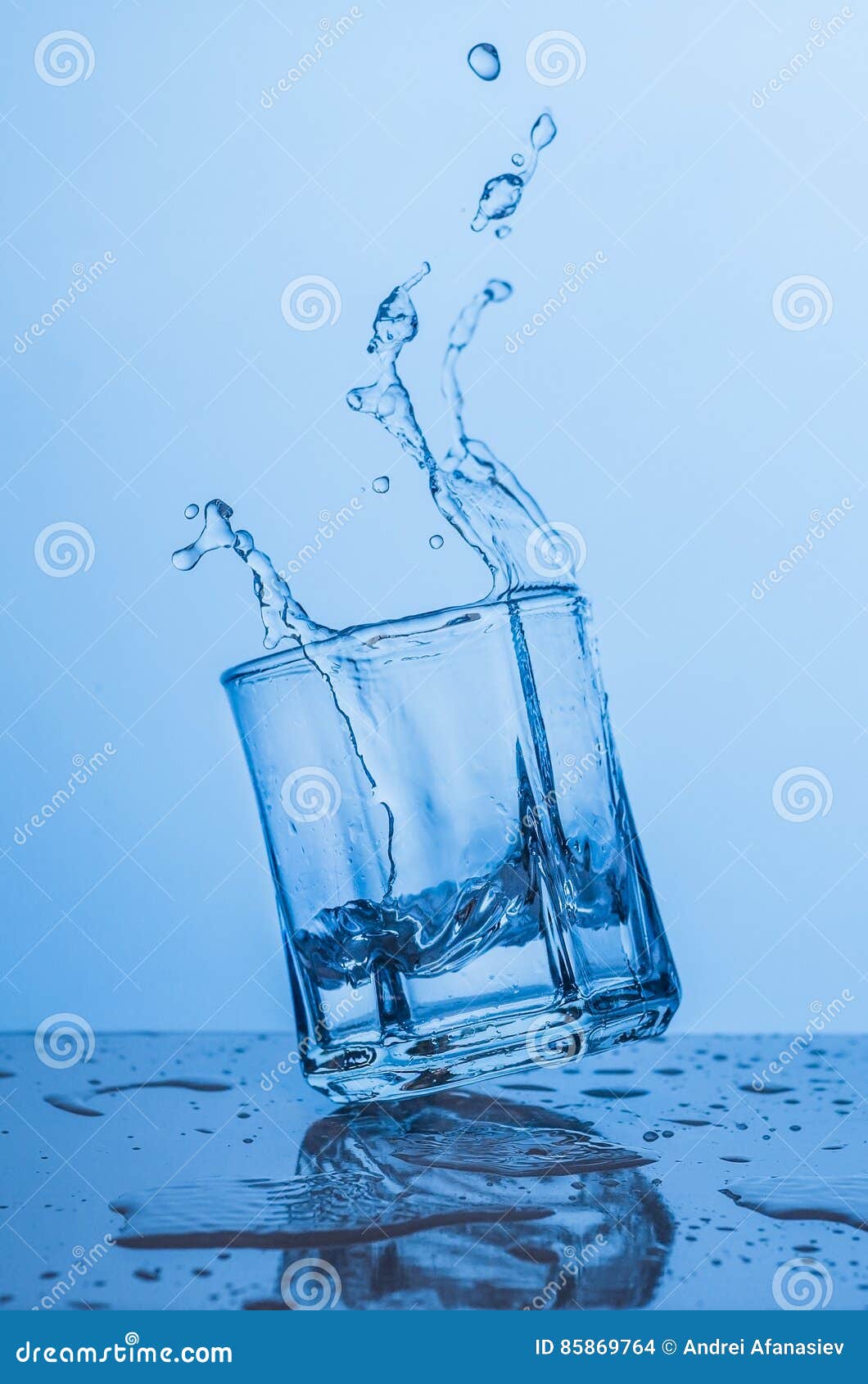 Water splash in a glass stock photo. Image of bubbles - 85869764