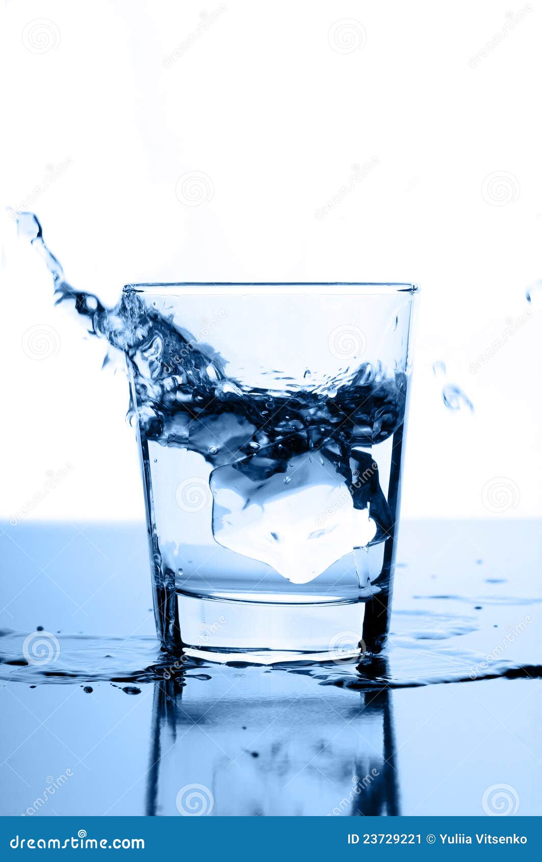 Water Splash in Glass with Ice Stock Image - Image of energy, cube ...