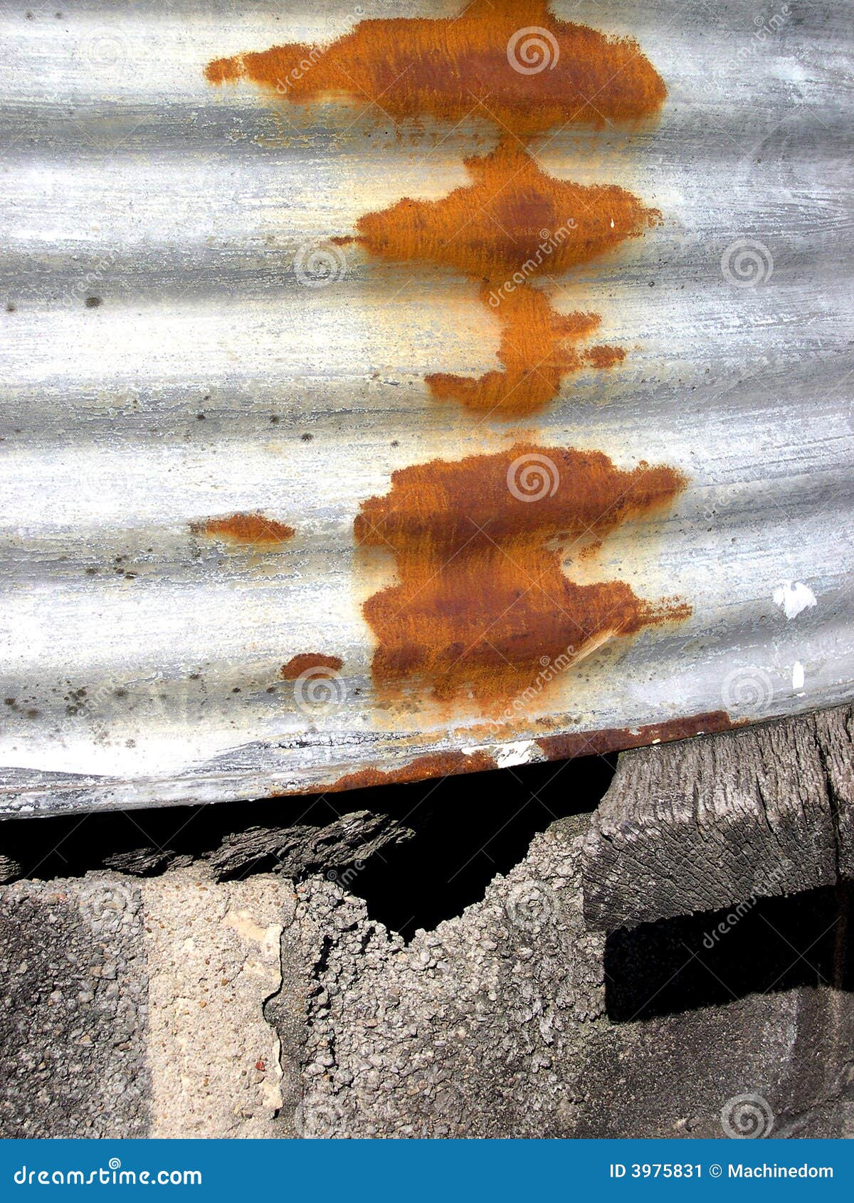 Water Tank Rust 1 stock image. Image of wood, broken, metal - 3975831
