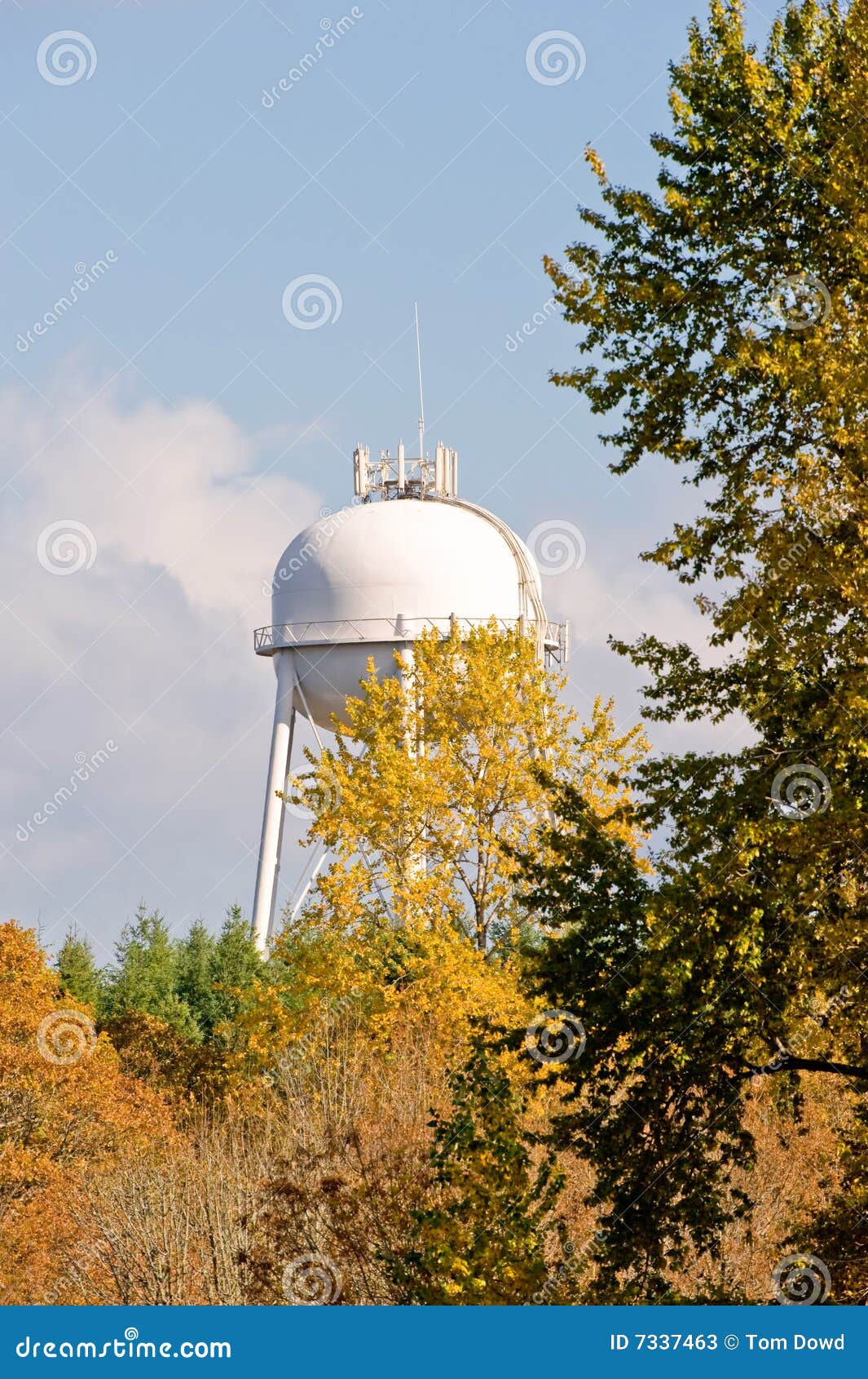 Water Tower Tank stock image. Image of autumnal, structure - 7337463