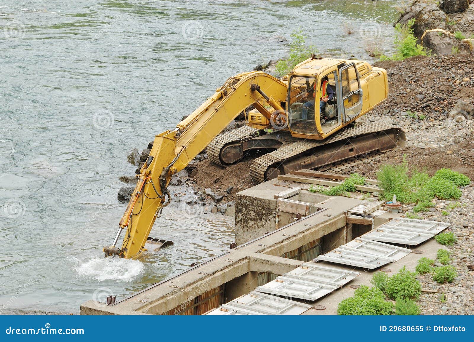 Water Trackhoe stock image. Image of construction, bucket - 29680655