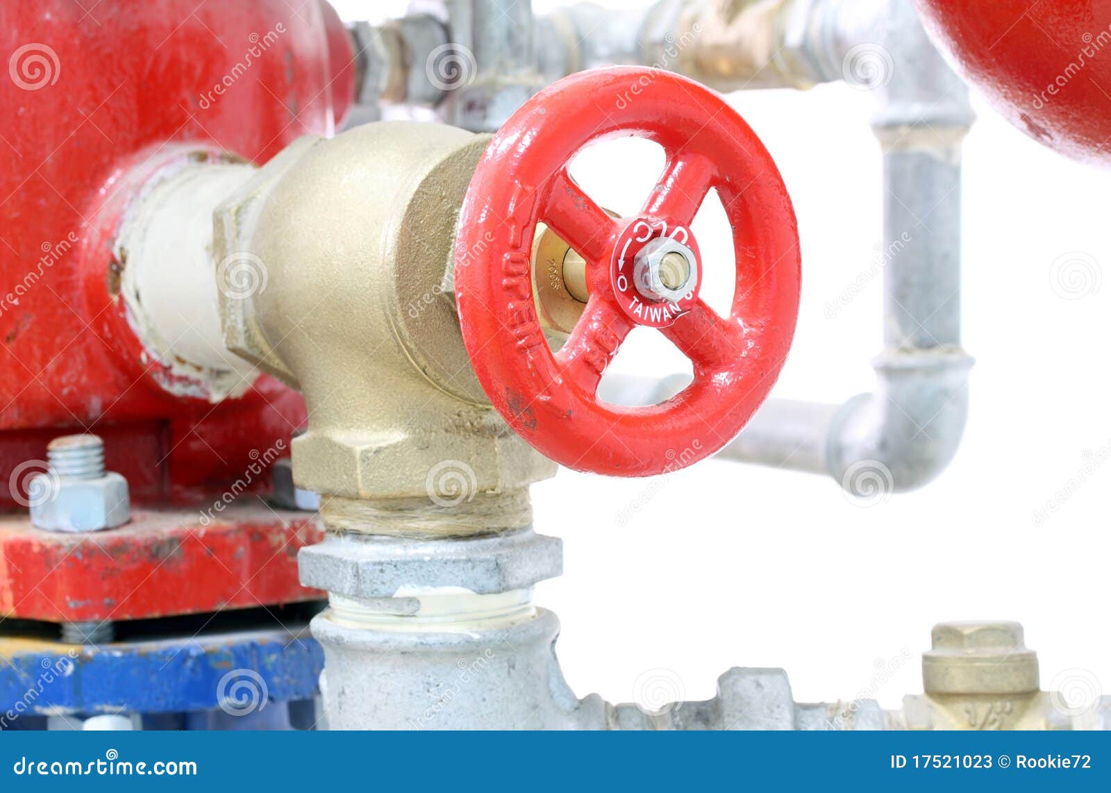 The Water Valve Is Connected To The PVC Pipe. Connect Water To Use In ...