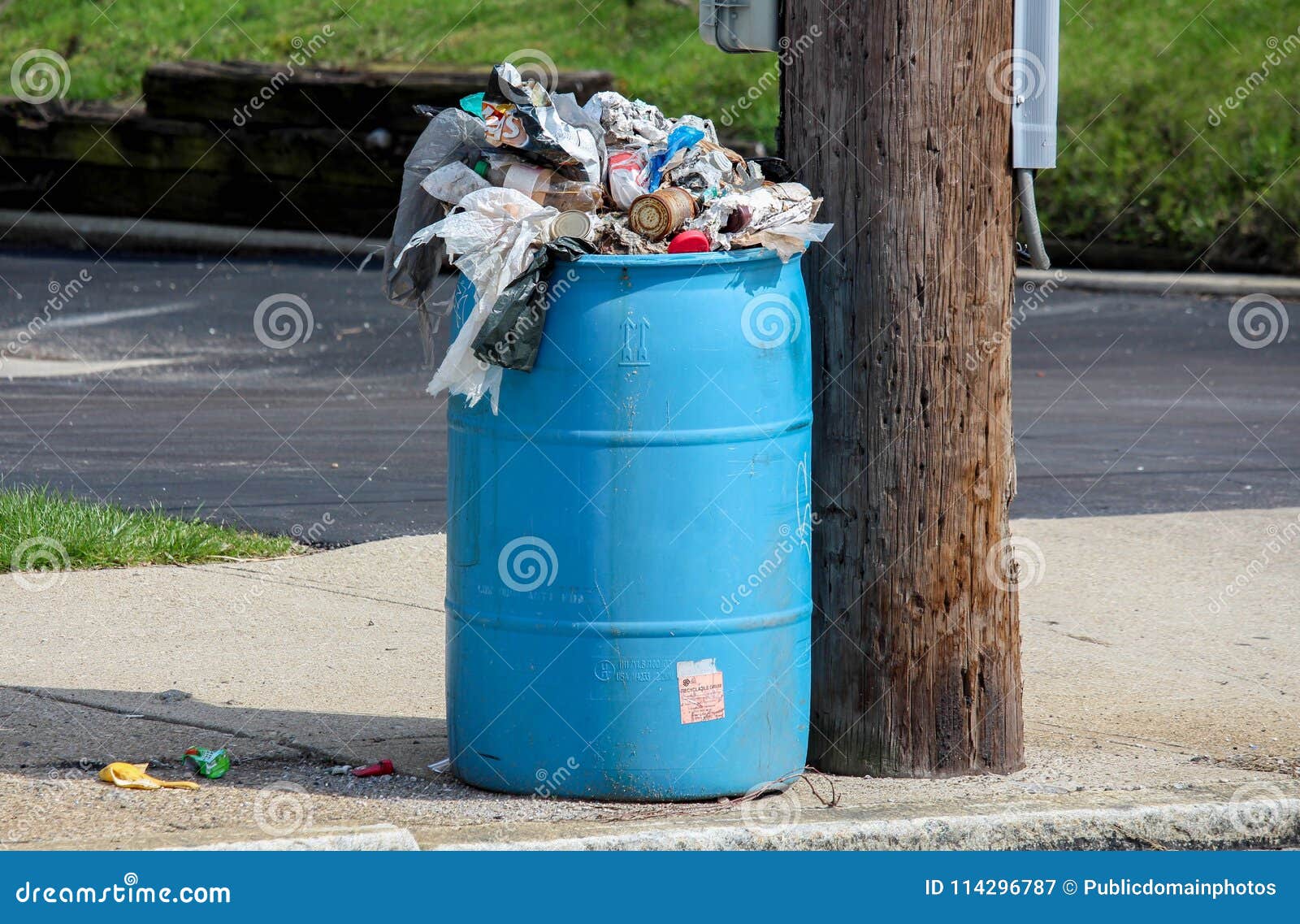 Water, Waste Container, Waste, Waste Containment Picture. Image: 114296787