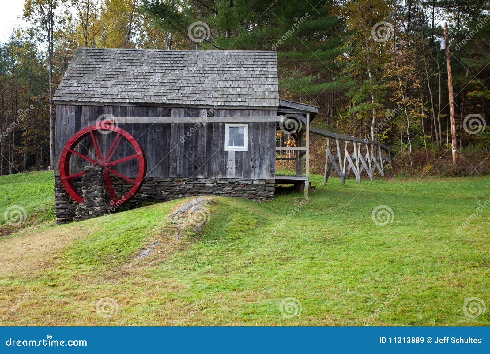 Water Wheel Mill stock image. Image of pine, mill, machinery - 11313889