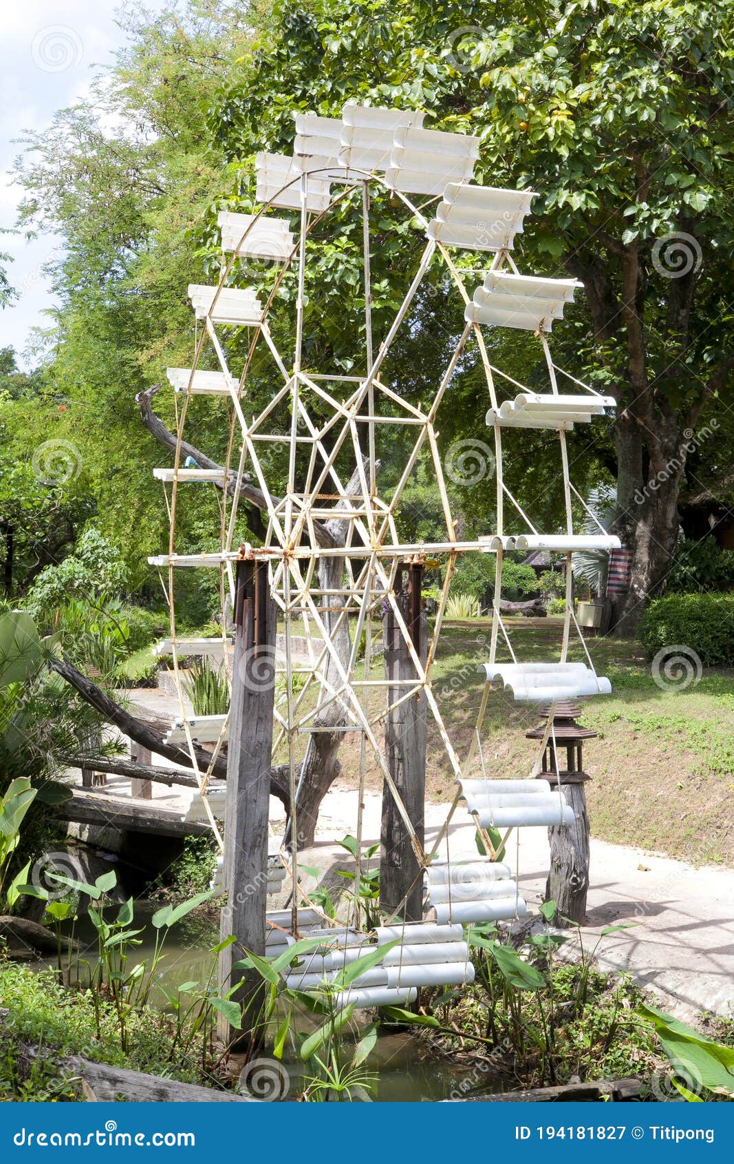 Water Wheel Turbine. the Use Falling Water To Create Power Stock Image ...