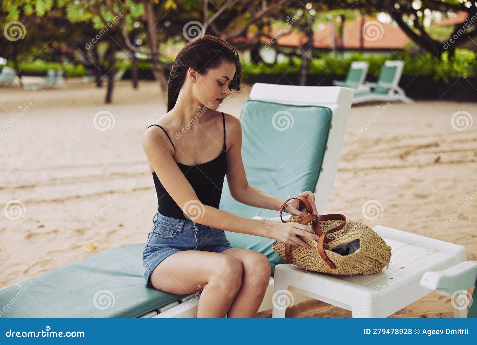 Ocean Woman Sea Sunbed Sand Resort Lifestyle Female Smiling Beach Lying