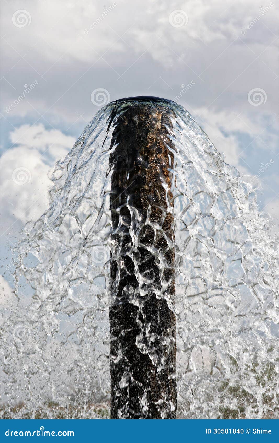 Waterbron stock foto. Image of bron, naughty, drinken - 30581840